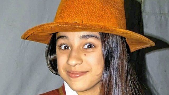 Bernardita, la cantante de 12 años que la rompe en Cosquín