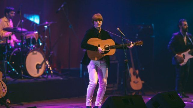 Javier Parisi presenta un homenaje a john lennon y the beatles en el ...